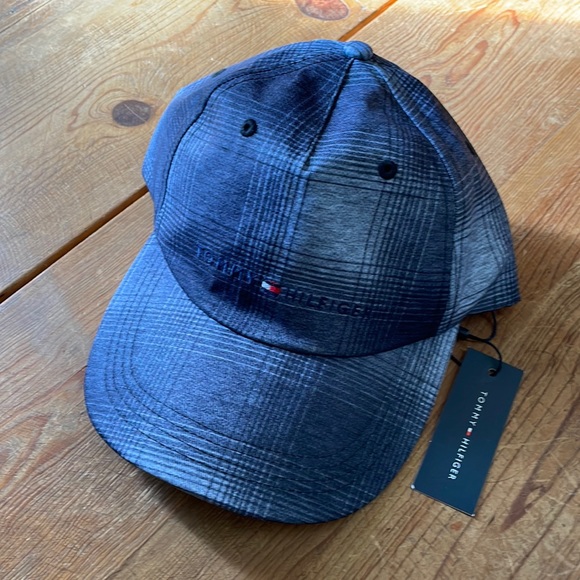 Tommy Hilfiger | Accessories | Mens Tommy Hilfiger Plaid Baseball Cap ...